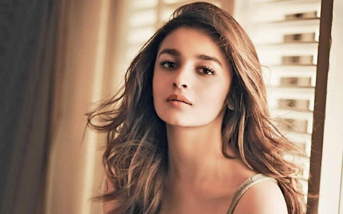 Alia Bhatt Height Weight Boyfriend Body Measurement