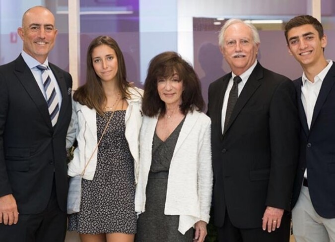 Jacklyn Bezos Wiki, Age, Son, Height, Professional Career