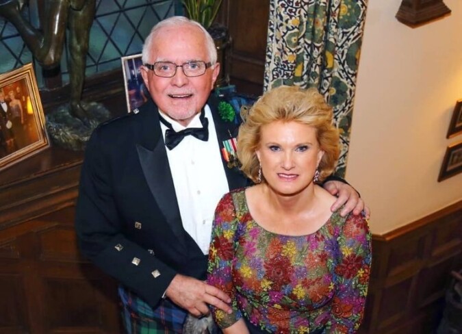 Dan Pena Bio, Age, Height, Weight, Career, Wife, Children, Net Worth