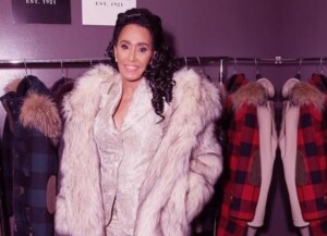 Frances Gladney (Smokey Robinson's Wife) Bio, Age, Height, Weight ...