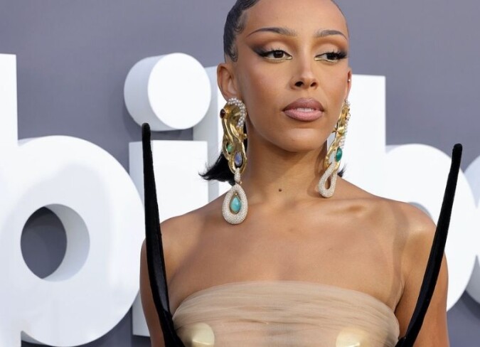 Doja Cat Bio, Age, Net Worth, Height, Weight, Career, Boyfriend, Family