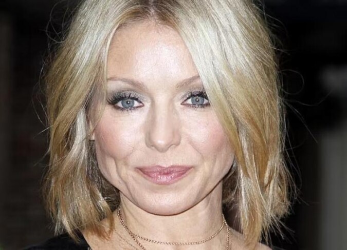 Kelly Ripa Discusses Plastic Surgery