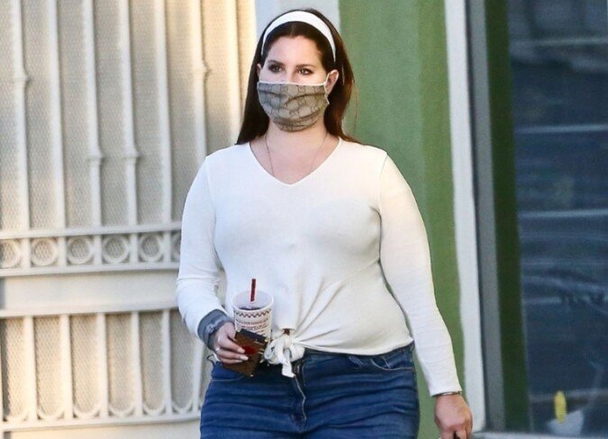 Lana Del Rey Weight Gain: Did Lana Del Rey Gain 143 Lbs?