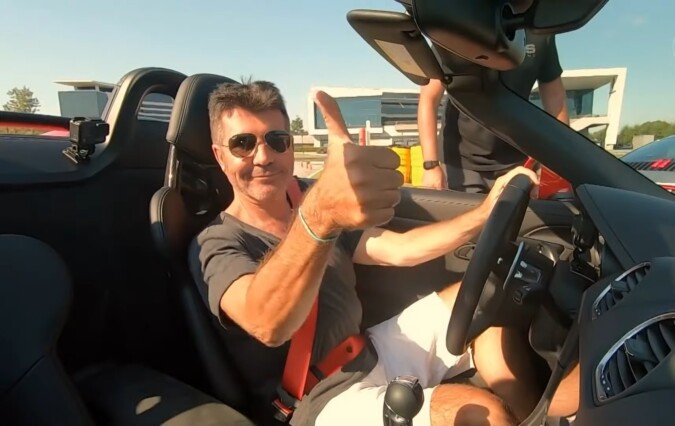 Vaping Celebrities: New List of Stars Who Vape in 2024