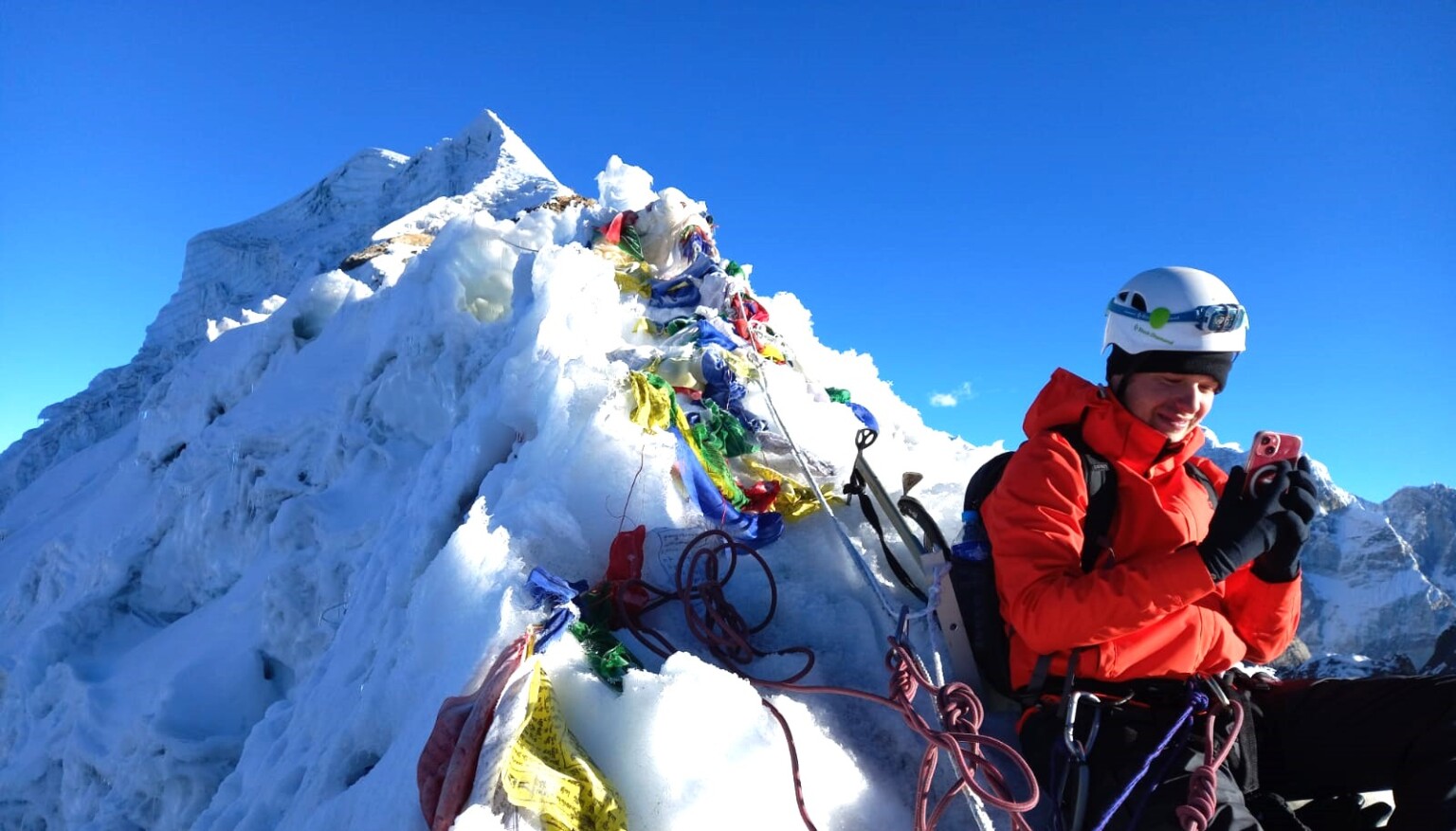 When to Climb Everest ─ A Month-by-Month Guide to Weather and Conditions