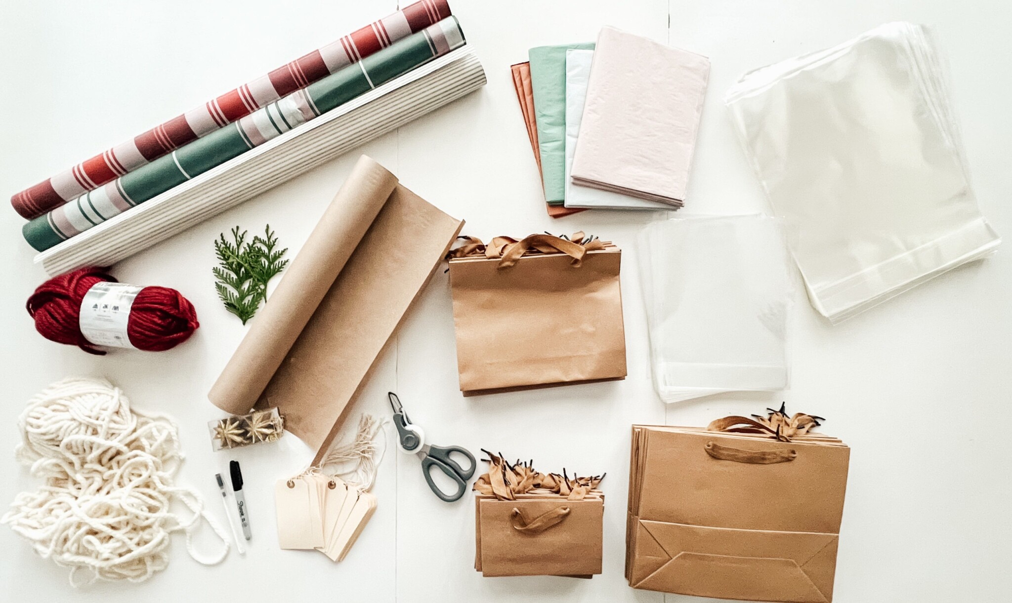 Best Custom Materials to Wrap Gifts Like a Designer